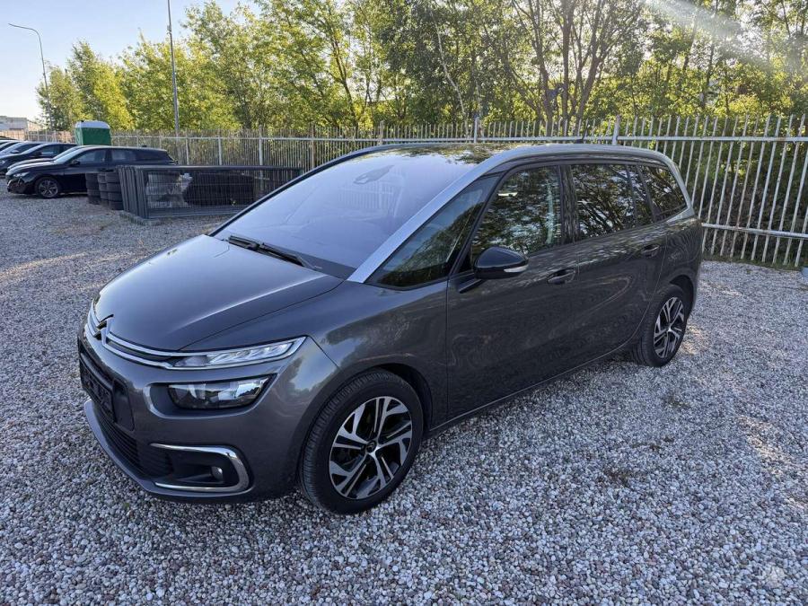 Pelēks Citroen Grand C4 SpaceToure 2022 Marijampole, ar dzinēja tilpumu 1.50 L un nobraukumu 147 tūkst. km par 12826 €, foto 1 vietnē AUTOMOTO.COM.LV