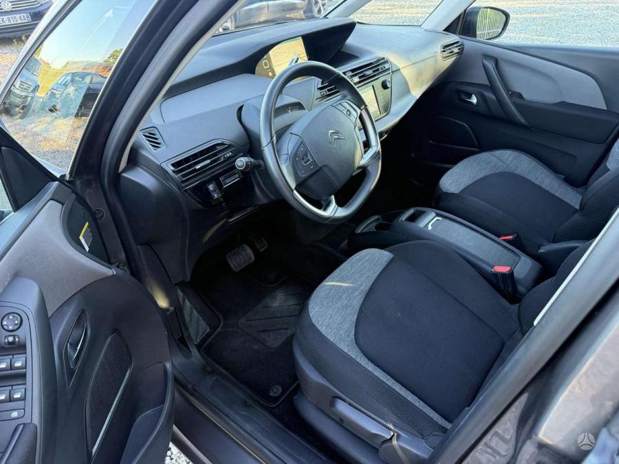 Pelēks Citroen Grand C4 SpaceToure 2022 Marijampole, ar dzinēja tilpumu 1.50 L un nobraukumu 147 tūkst. km par 12826 €, foto 11 vietnē AUTOMOTO.COM.LV