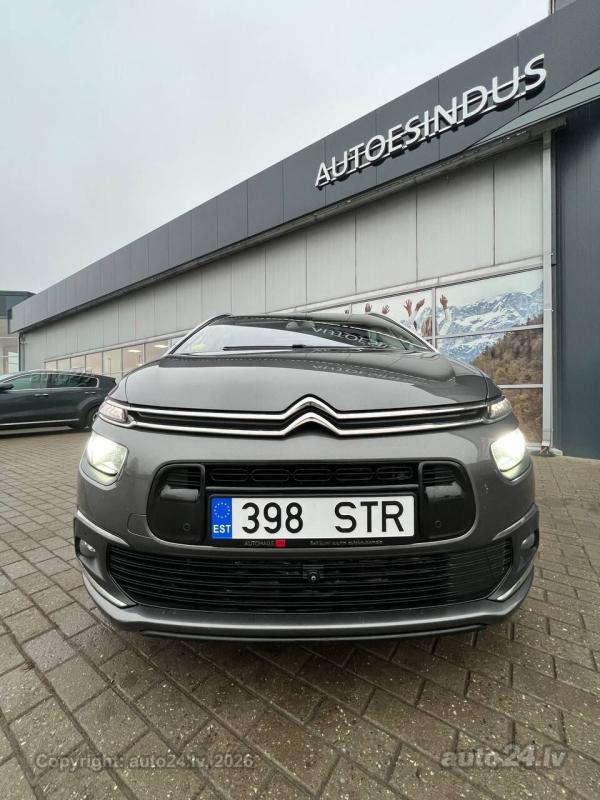 Grey Citroen Grand C4 SpaceToure 2019 in Tallinn, with an engine capacity of 2.00 L and mileage of 180 thousand km for 12500 €, photo 2 on AUTOMOTO.COM.LV