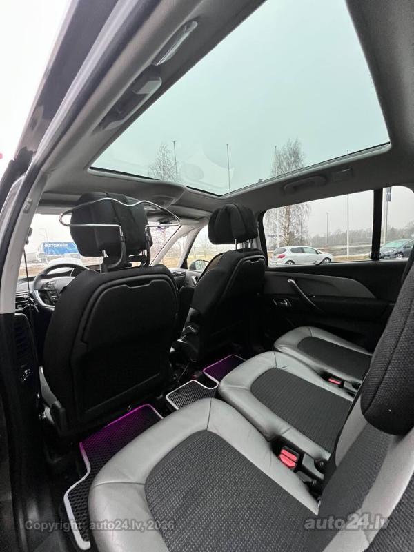 Grey Citroen Grand C4 SpaceToure 2019 in Tallinn, with an engine capacity of 2.00 L and mileage of 180 thousand km for 12500 €, photo 4 on AUTOMOTO.COM.LV