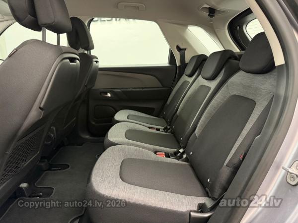 Pelēks Citroen Grand C4 SpaceToure 2020 Pērnava, ar dzinēja tilpumu 1.50 L un nobraukumu 173 tūkst. km par 9990 €, foto 10 vietnē AUTOMOTO.COM.LV