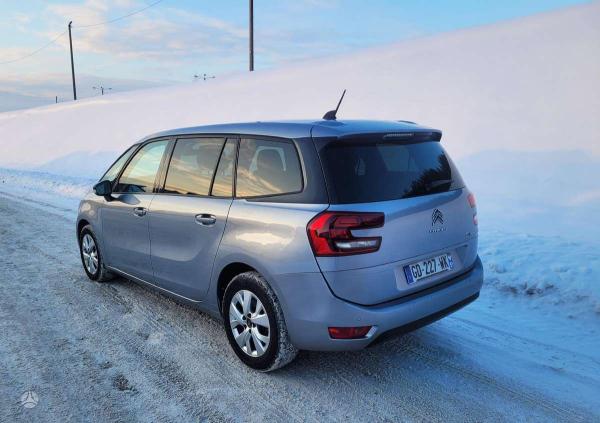 Grey Citroen Grand C4 SpaceToure 2021 in Vilnius, with an engine capacity of 1.50 L and mileage of 174 thousand km for 11495 €, photo 2 on AUTOMOTO.COM.LV
