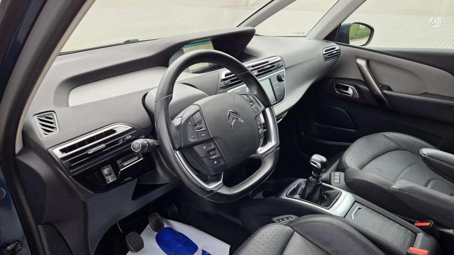 Citroen Grand C4 SpaceToure 2020 in Marijampole, with an engine capacity of 1.50 L and mileage of 171 thousand km for 10527 €, photo 23 on AUTOMOTO.COM.LV