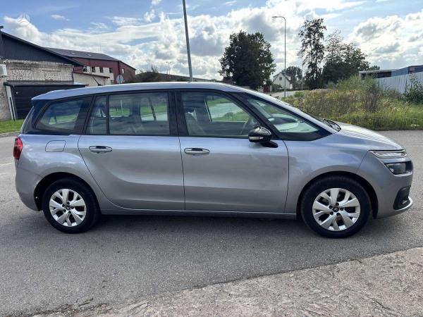 Citroen Grand C4 SpaceToure 2022 in Taurage, with an engine capacity of 1.50 L and mileage of 167 thousand km for 8300 €, photo 4 on AUTOMOTO.COM.LV