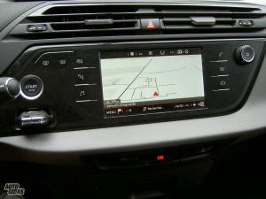 Red Citroen Grand C4 SpaceToure 2018 in Vilnius, with an engine capacity of 1.50 L and mileage of 154 thousand km for 7199 €, photo 12 on AUTOMOTO.COM.LV