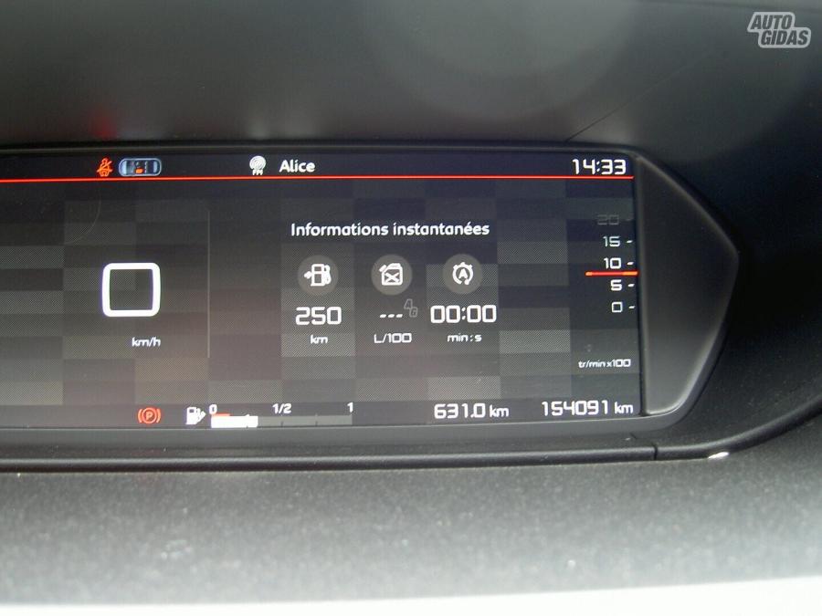 Red Citroen Grand C4 SpaceToure 2018 in Vilnius, with an engine capacity of 1.50 L and mileage of 154 thousand km for 7199 €, photo 13 on AUTOMOTO.COM.LV