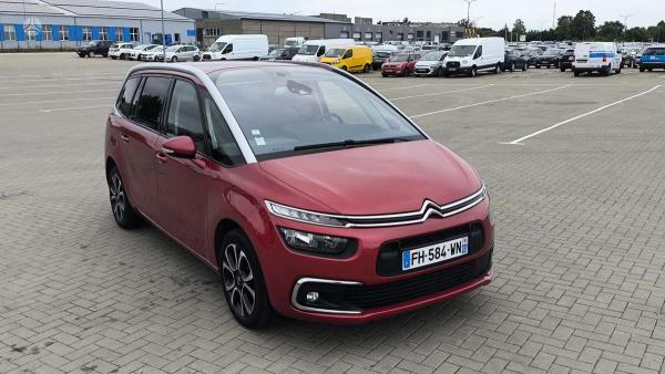 Red Citroen Grand C4 SpaceToure 2019 in Taurage, with an engine capacity of 1.50 L and mileage of 197 thousand km for 7500 €, photo 1 on AUTOMOTO.COM.LV