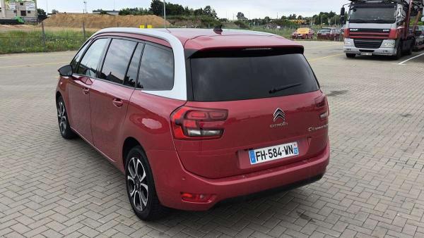Red Citroen Grand C4 SpaceToure 2019 in Taurage, with an engine capacity of 1.50 L and mileage of 197 thousand km for 7500 €, photo 4 on AUTOMOTO.COM.LV