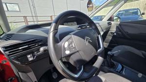 Sarkans Citroen Grand C4 SpaceToure 2019 Kauņa, ar dzinēja tilpumu 1.50 L un nobraukumu 255 tūkst. km par 5899 €, foto 10 vietnē AUTOMOTO.COM.LV