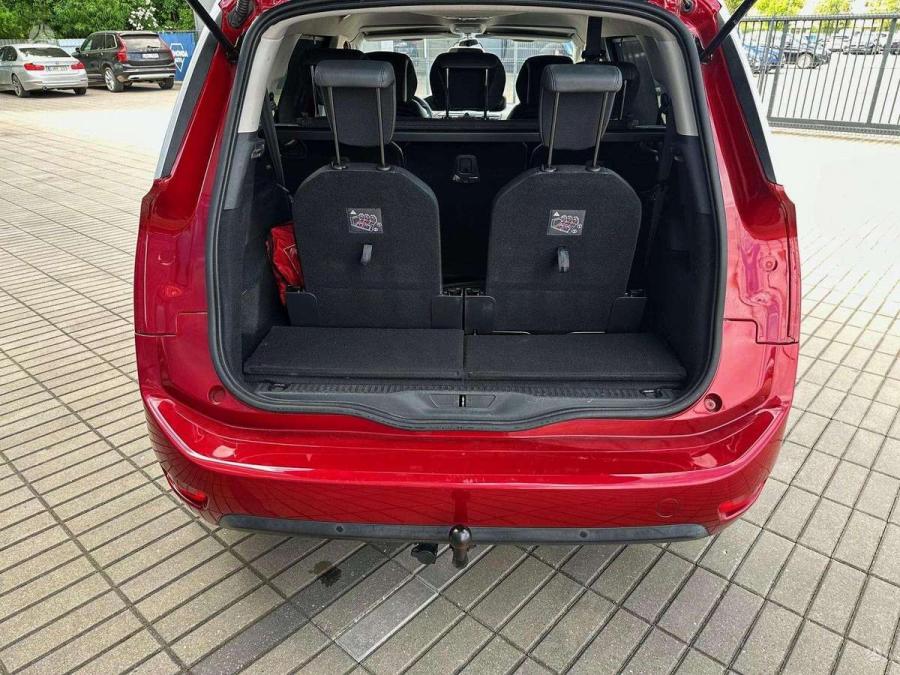 Sarkans Citroen Grand C4 SpaceToure 2019 Kauņa, ar dzinēja tilpumu 1.20 L un nobraukumu 151 tūkst. km par 8900 €, foto 6 vietnē AUTOMOTO.COM.LV