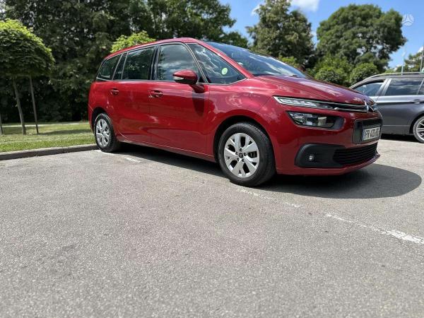 Red Citroen Grand C4 SpaceToure 2020 in Taurage, with an engine capacity of 1.50 L and mileage of 139 thousand km for 6900 €, photo 3 on AUTOMOTO.COM.LV