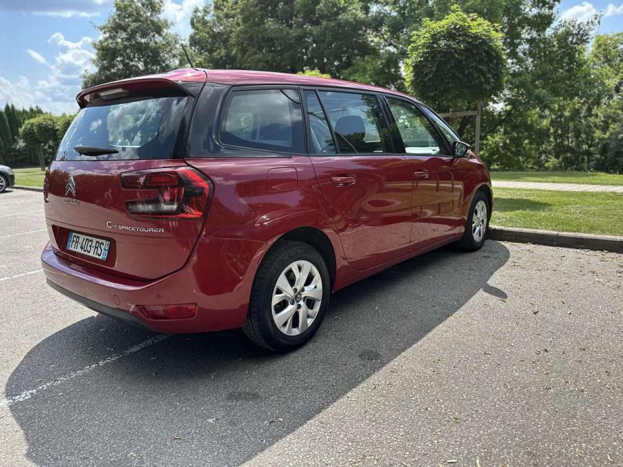 Red Citroen Grand C4 SpaceToure 2020 in Taurage, with an engine capacity of 1.50 L and mileage of 139 thousand km for 6900 €, photo 7 on AUTOMOTO.COM.LV