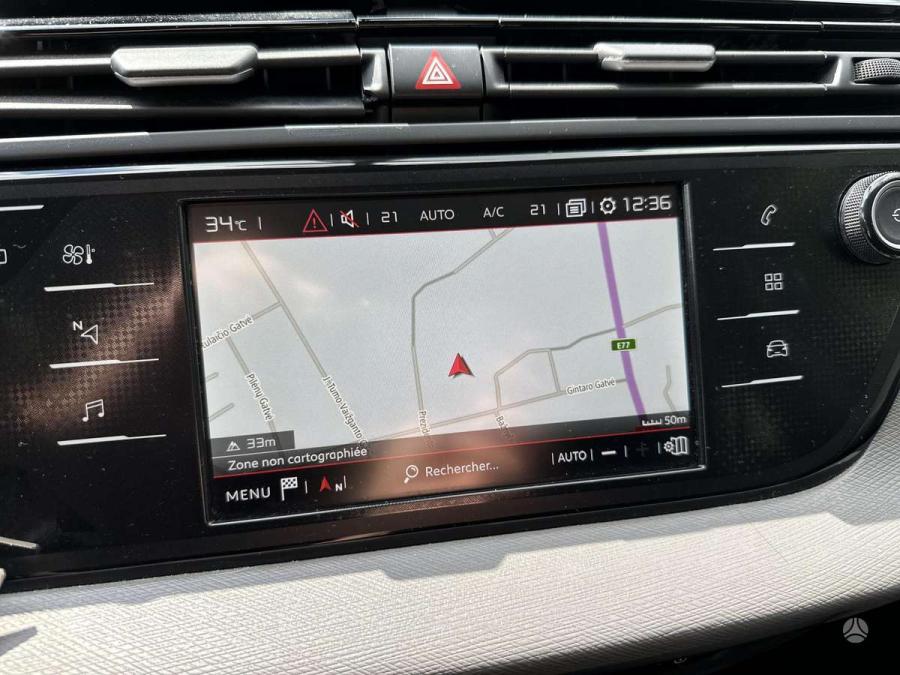 Red Citroen Grand C4 SpaceToure 2020 in Taurage, with an engine capacity of 1.50 L and mileage of 139 thousand km for 6900 €, photo 13 on AUTOMOTO.COM.LV