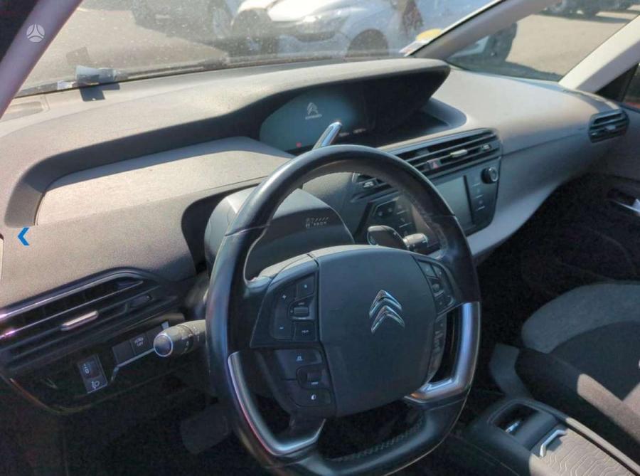 Sarkans Citroen Grand C4 SpaceToure 2020 Viļņa, ar dzinēja tilpumu 1.50 L un nobraukumu 137 tūkst. km par 10890 €, foto 8 vietnē AUTOMOTO.COM.LV