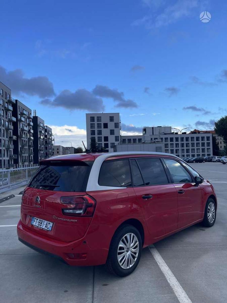 Sarkans Citroen Grand C4 SpaceToure 2020 Viļņa, ar dzinēja tilpumu 1.50 L un nobraukumu 137 tūkst. km par 9100 €, foto 7 vietnē AUTOMOTO.COM.LV