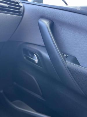 Sarkans Citroen Grand C4 SpaceToure 2020 Viļņa, ar dzinēja tilpumu 1.50 L un nobraukumu 137 tūkst. km par 9100 €, foto 20 vietnē AUTOMOTO.COM.LV
