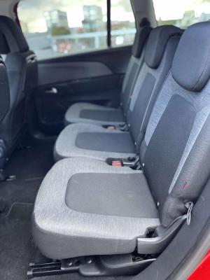 Sarkans Citroen Grand C4 SpaceToure 2020 Viļņa, ar dzinēja tilpumu 1.50 L un nobraukumu 137 tūkst. km par 9100 €, foto 23 vietnē AUTOMOTO.COM.LV