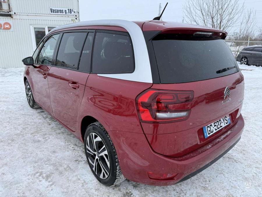 Red Citroen Grand C4 SpaceToure 2021 in Marijampole, with an engine capacity of 1.50 L and mileage of 183 thousand km for 11126 €, photo 7 on AUTOMOTO.COM.LV