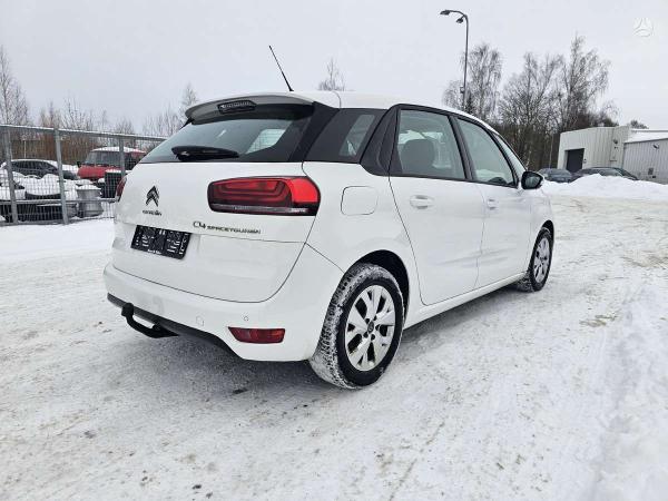 Balts Citroen Grand C4 SpaceToure 2019 Pakruojis, ar dzinēja tilpumu 1.20 L un nobraukumu 114 tūkst. km par 6100 €, foto 4 vietnē AUTOMOTO.COM.LV