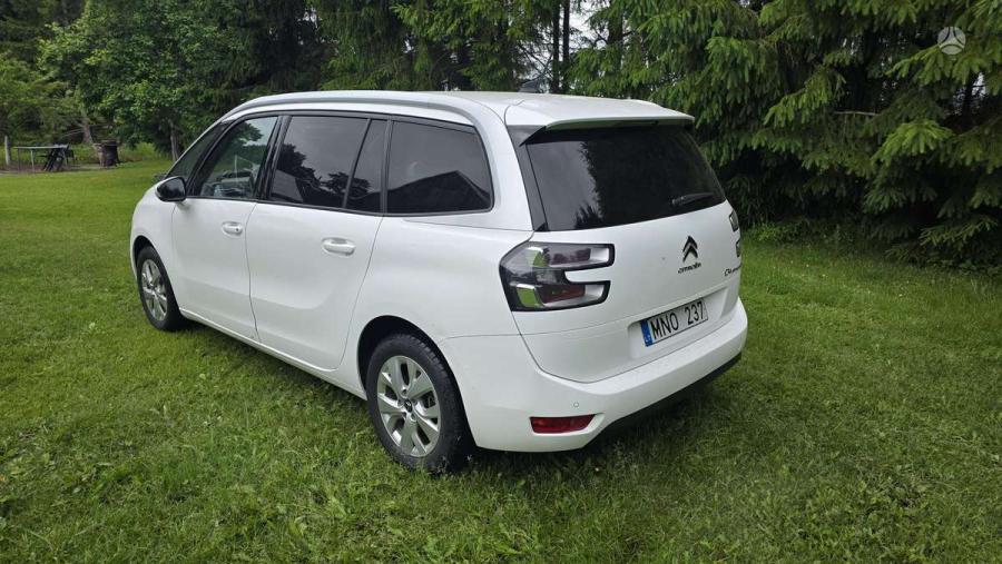 Balts Citroen Grand C4 SpaceToure 2019 Tauragė, ar dzinēja tilpumu 1.50 L un nobraukumu 215 tūkst. km par 7900 €, foto 4 vietnē AUTOMOTO.COM.LV