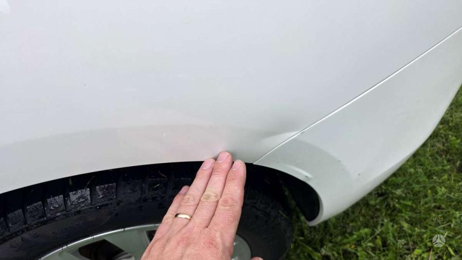 Balts Citroen Grand C4 SpaceToure 2019 Tauragė, ar dzinēja tilpumu 1.50 L un nobraukumu 215 tūkst. km par 7900 €, foto 9 vietnē AUTOMOTO.COM.LV
