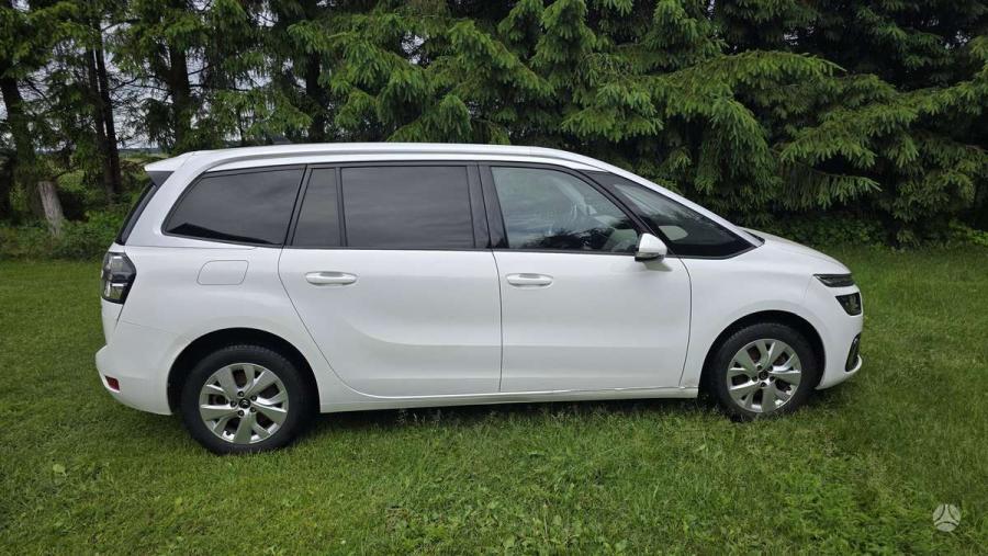 Balts Citroen Grand C4 SpaceToure 2019 Tauragė, ar dzinēja tilpumu 1.50 L un nobraukumu 215 tūkst. km par 7900 €, foto 36 vietnē AUTOMOTO.COM.LV