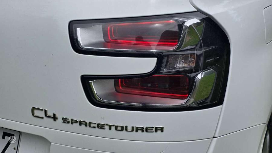 Balts Citroen Grand C4 SpaceToure 2019 Tauragė, ar dzinēja tilpumu 1.50 L un nobraukumu 215 tūkst. km par 7900 €, foto 40 vietnē AUTOMOTO.COM.LV
