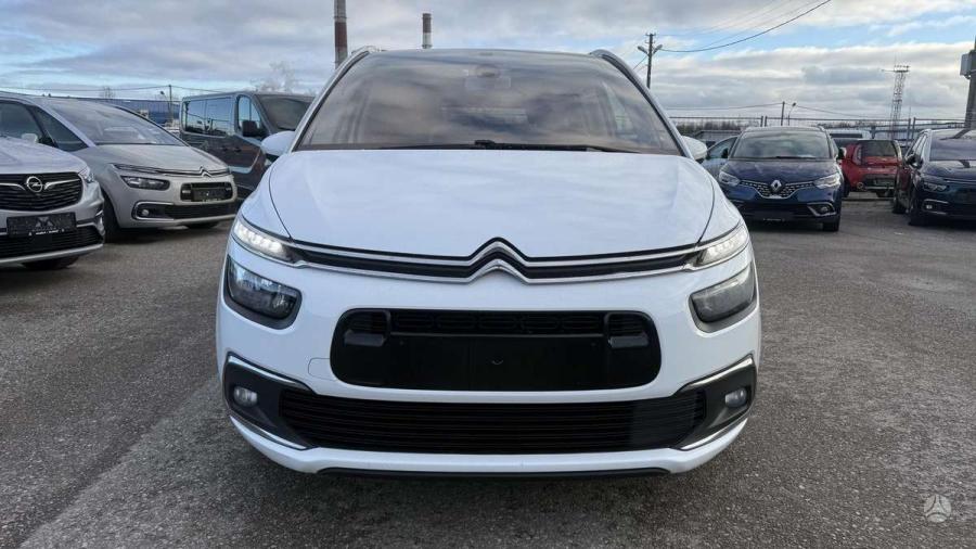 White Citroen Grand C4 SpaceToure 2018 in Kaunas, with an engine capacity of 1.50 L and mileage of 265 thousand km for 7990 €, photo 5 on AUTOMOTO.COM.LV