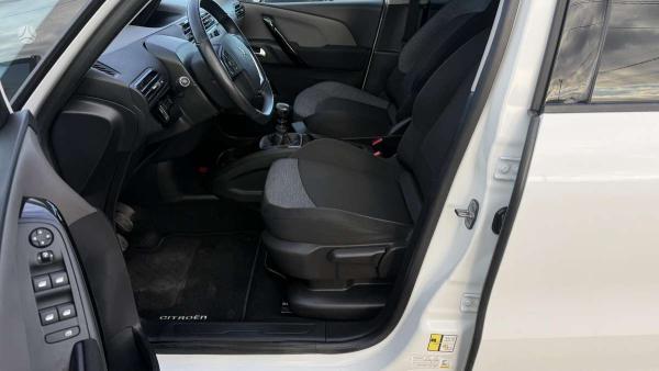 White Citroen Grand C4 SpaceToure 2018 in Kaunas, with an engine capacity of 1.50 L and mileage of 265 thousand km for 7990 €, photo 11 on AUTOMOTO.COM.LV
