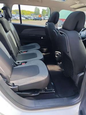 Balts Citroen Grand C4 SpaceToure 2018 Kauņa, ar dzinēja tilpumu 1.56 L un nobraukumu 229 tūkst. km par 6850 €, foto 10 vietnē AUTOMOTO.COM.LV