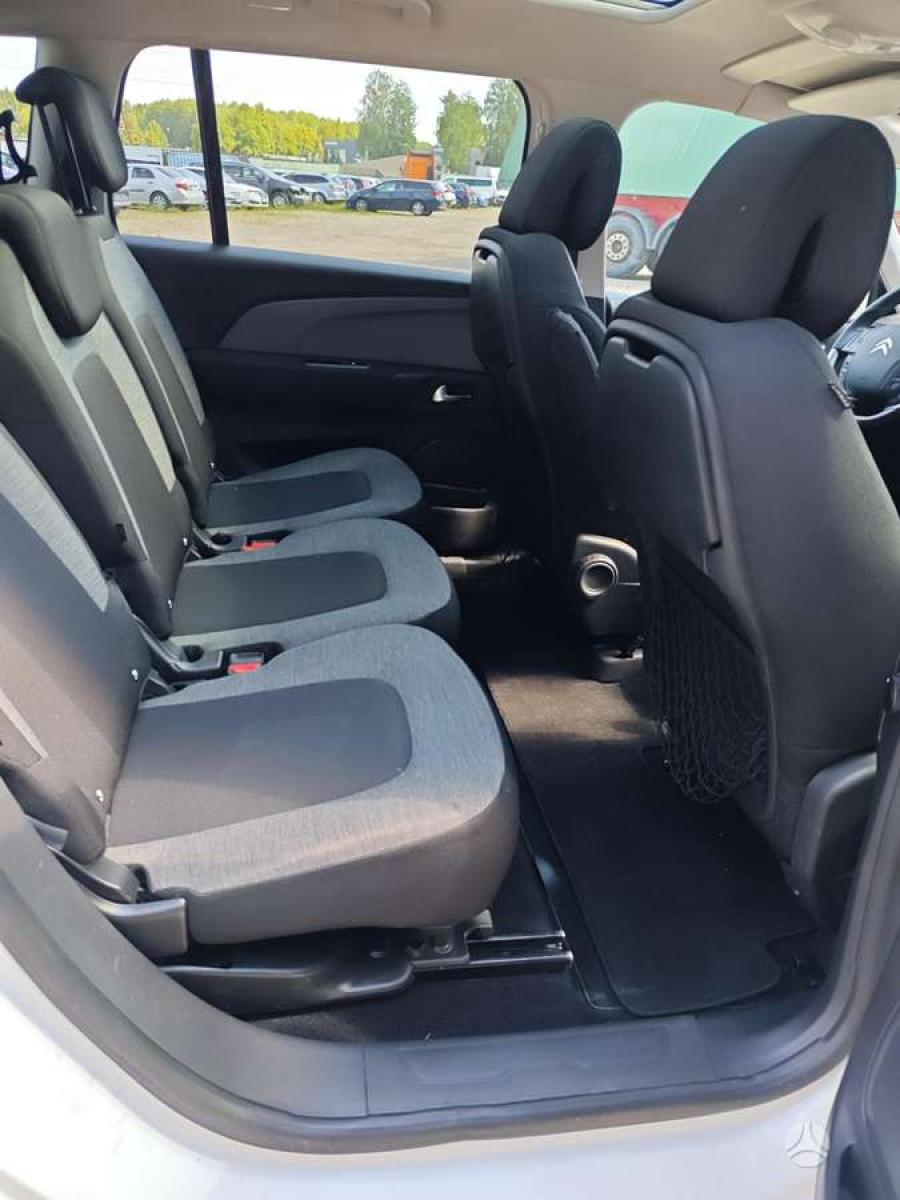 Balts Citroen Grand C4 SpaceToure 2018 Kauņa, ar dzinēja tilpumu 1.56 L un nobraukumu 229 tūkst. km par 6850 €, foto 10 vietnē AUTOMOTO.COM.LV