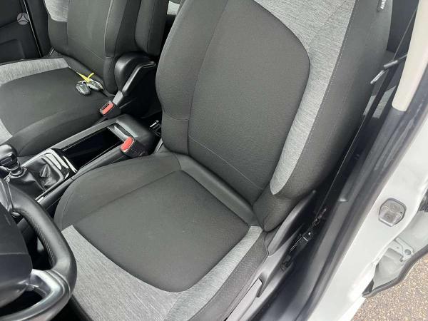Balts Citroen Grand C4 SpaceToure 2019 Marijampole, ar dzinēja tilpumu 1.50 L un nobraukumu 235 tūkst. km par 7900 €, foto 11 vietnē AUTOMOTO.COM.LV