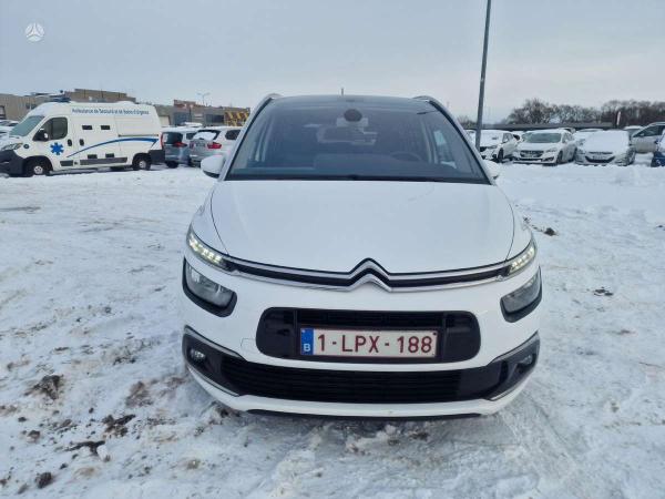 White Citroen Grand C4 SpaceToure 2019 in Taurage, with an engine capacity of 1.50 L and mileage of 164 thousand km for 7200 €, photo 8 on AUTOMOTO.COM.LV