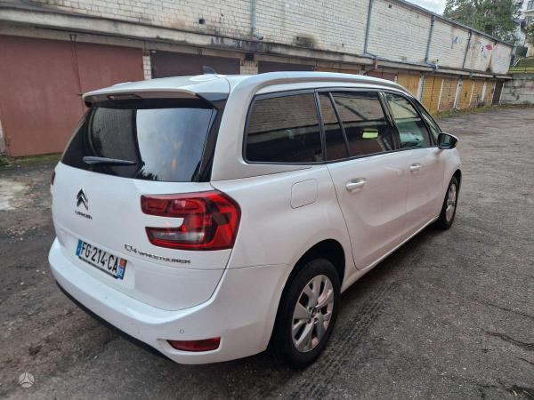 Balts Citroen Grand C4 SpaceToure 2019 Viļņa, ar dzinēja tilpumu 1.50 L un nobraukumu 230 tūkst. km par 7500 €, foto 2 vietnē AUTOMOTO.COM.LV