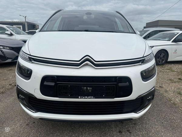 White Citroen Grand C4 SpaceToure 2019 in Vilnius, with an engine capacity of 1.50 L and mileage of 194 thousand km for 8450 €, photo 3 on AUTOMOTO.COM.LV
