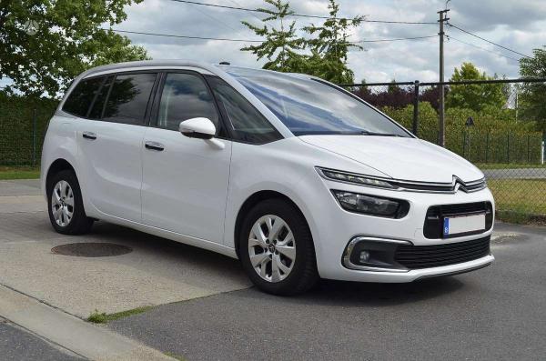 Balts Citroen Grand C4 SpaceToure 2019 Kauņa, ar dzinēja tilpumu 1.50 L un nobraukumu 230 tūkst. km par 7990 €, foto 1 vietnē AUTOMOTO.COM.LV
