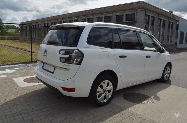 Balts Citroen Grand C4 SpaceToure 2019 Kauņa, ar dzinēja tilpumu 1.50 L un nobraukumu 230 tūkst. km par 7990 €, foto 2 vietnē AUTOMOTO.COM.LV