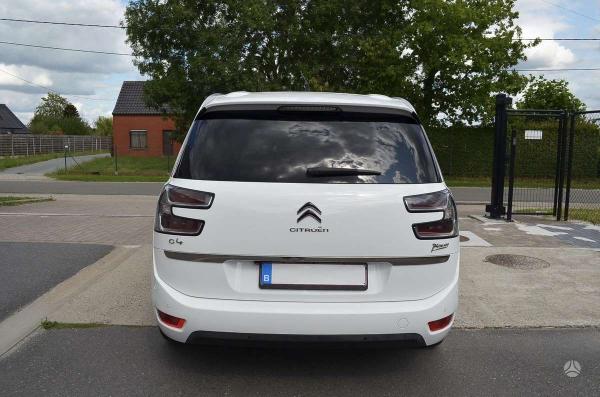 Balts Citroen Grand C4 SpaceToure 2019 Kauņa, ar dzinēja tilpumu 1.50 L un nobraukumu 230 tūkst. km par 7990 €, foto 4 vietnē AUTOMOTO.COM.LV