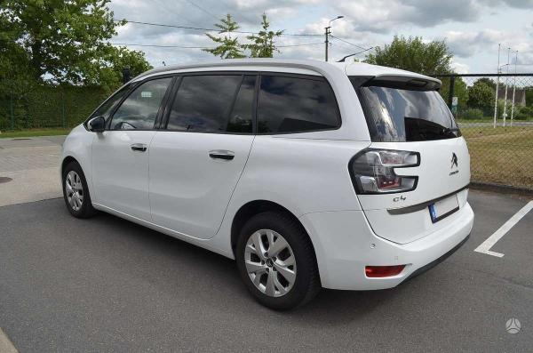 Balts Citroen Grand C4 SpaceToure 2019 Kauņa, ar dzinēja tilpumu 1.50 L un nobraukumu 230 tūkst. km par 7990 €, foto 6 vietnē AUTOMOTO.COM.LV