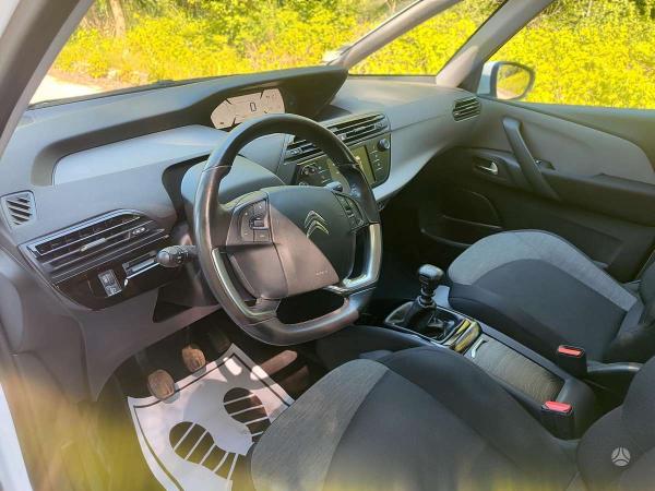 Balts Citroen Grand C4 SpaceToure 2019 Tauragė, ar dzinēja tilpumu 1.50 L un nobraukumu 186 tūkst. km par 6300 €, foto 8 vietnē AUTOMOTO.COM.LV