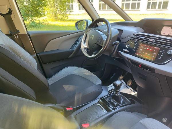 Balts Citroen Grand C4 SpaceToure 2019 Tauragė, ar dzinēja tilpumu 1.50 L un nobraukumu 186 tūkst. km par 6300 €, foto 9 vietnē AUTOMOTO.COM.LV
