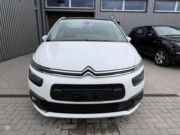 Balts Citroen Grand C4 SpaceToure 2019 Telšiai, ar dzinēja tilpumu 1.50 L un nobraukumu 269 tūkst. km par 4799 €, foto 5 vietnē AUTOMOTO.COM.LV