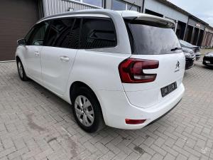Balts Citroen Grand C4 SpaceToure 2019 Telšiai, ar dzinēja tilpumu 1.50 L un nobraukumu 269 tūkst. km par 4799 €, foto 7 vietnē AUTOMOTO.COM.LV