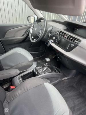 Balts Citroen Grand C4 SpaceToure 2019 Telšiai, ar dzinēja tilpumu 1.50 L un nobraukumu 269 tūkst. km par 4799 €, foto 11 vietnē AUTOMOTO.COM.LV