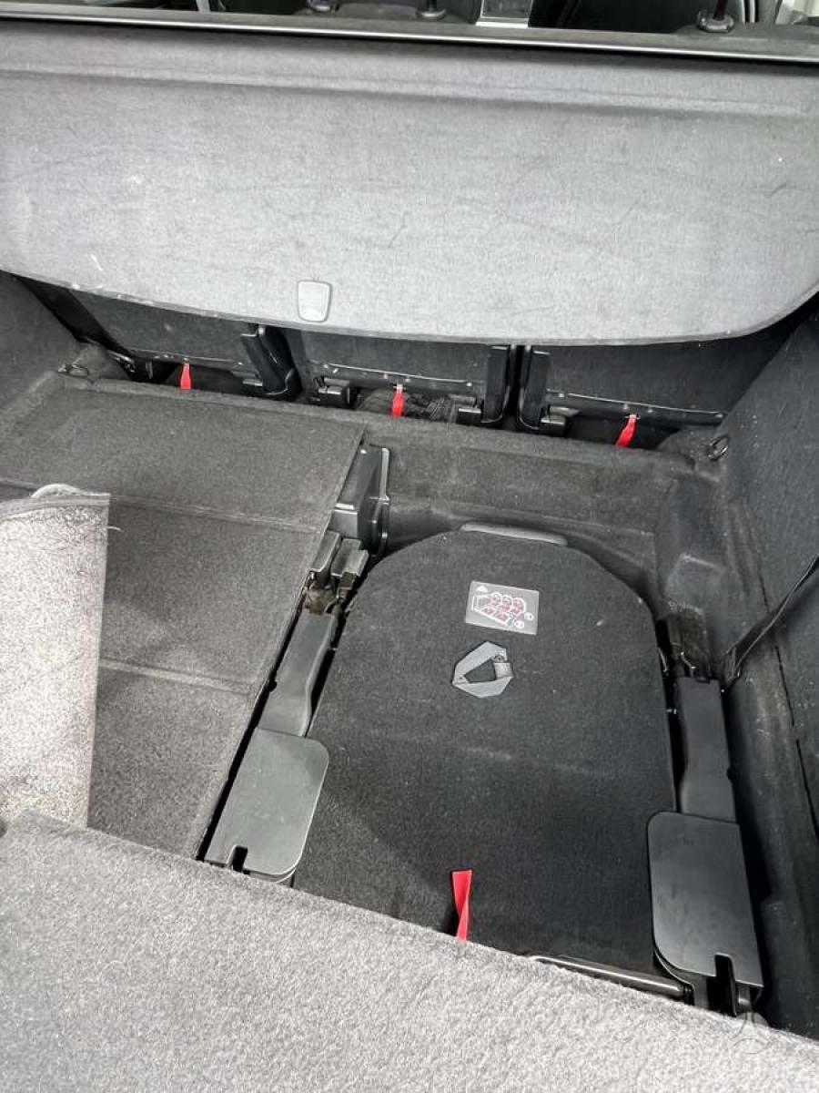 Balts Citroen Grand C4 SpaceToure 2019 Telšiai, ar dzinēja tilpumu 1.50 L un nobraukumu 269 tūkst. km par 4799 €, foto 15 vietnē AUTOMOTO.COM.LV