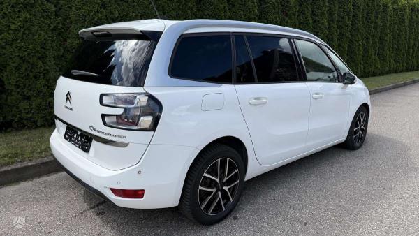 White Citroen Grand C4 SpaceToure 2019 in Kaunas, with an engine capacity of 1.50 L and mileage of 230 thousand km for 7700 €, photo 2 on AUTOMOTO.COM.LV