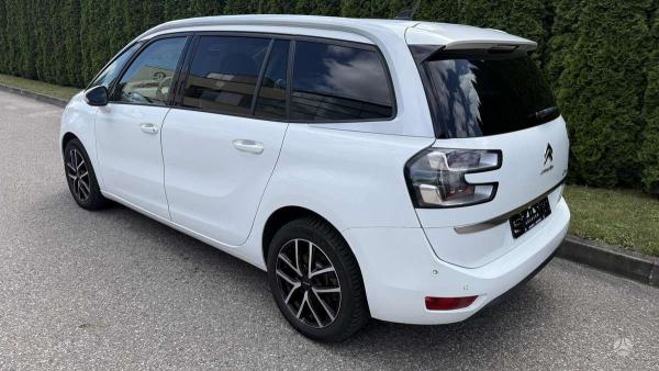 White Citroen Grand C4 SpaceToure 2019 in Kaunas, with an engine capacity of 1.50 L and mileage of 230 thousand km for 7700 €, photo 4 on AUTOMOTO.COM.LV