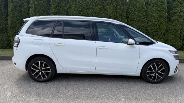 White Citroen Grand C4 SpaceToure 2019 in Kaunas, with an engine capacity of 1.50 L and mileage of 230 thousand km for 7700 €, photo 5 on AUTOMOTO.COM.LV