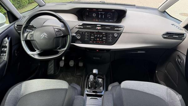 White Citroen Grand C4 SpaceToure 2019 in Kaunas, with an engine capacity of 1.50 L and mileage of 230 thousand km for 7700 €, photo 9 on AUTOMOTO.COM.LV