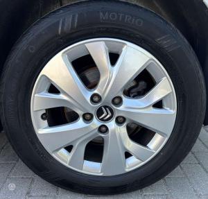 White Citroen Grand C4 SpaceToure 2019 in Taurage, with an engine capacity of 1.50 L and mileage of 218 thousand km for 4900 €, photo 13 on AUTOMOTO.COM.LV